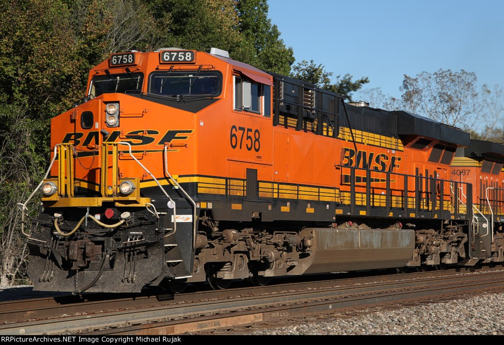 BNSF 6758